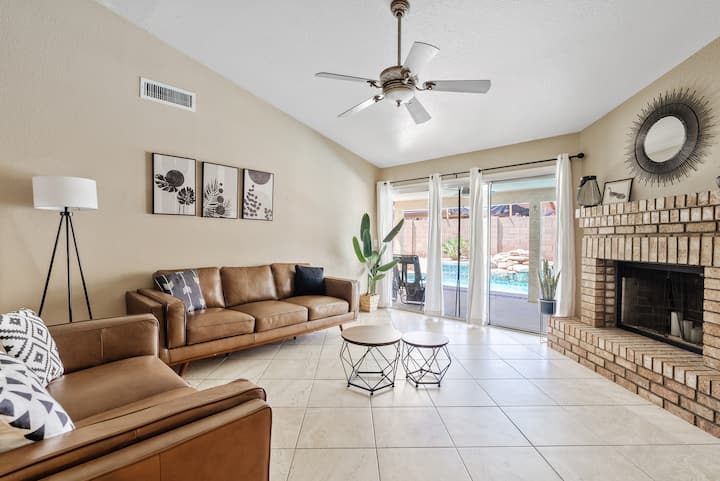 Prime Location Only 3-mins From Westgate/stadium! - 格蘭岱爾
