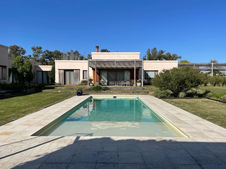 Wild Charm, Casa De Campo - Lobos