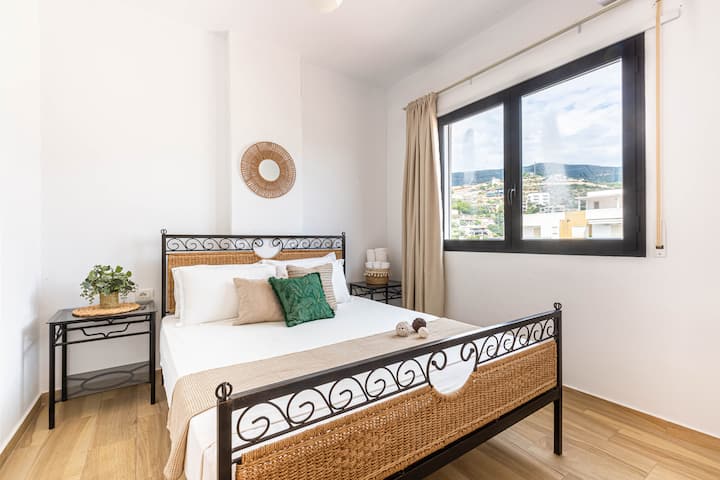 Shiny 6 | Central Stay – 1br Ap, Kitchen & Balcony - Himarë