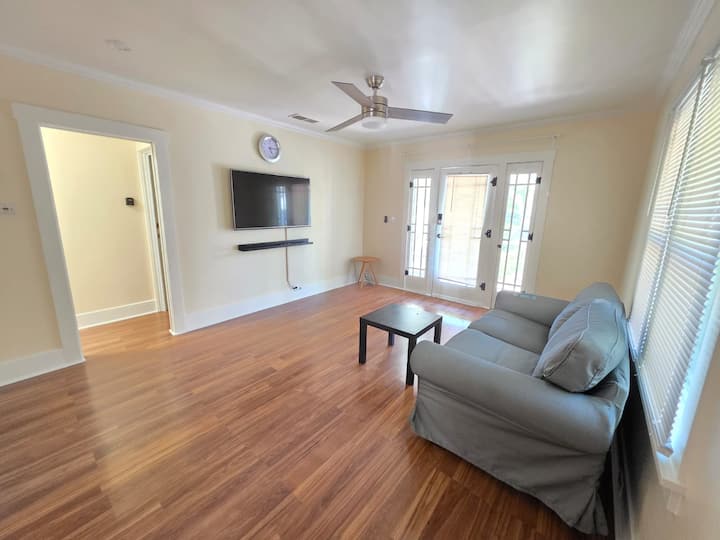 2br|1bt Home
W/desk – Nr Caltrain| Transit| Tech - Sunnyvale, CA