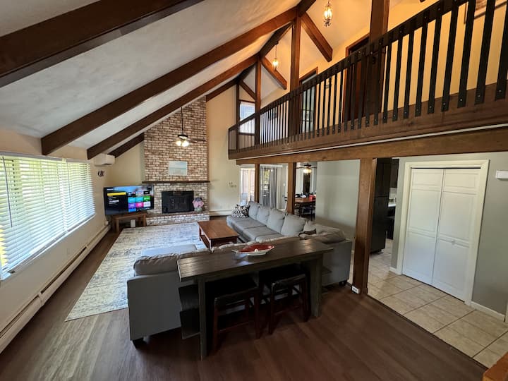 Plenty For All To See By The Sea - Rhode Island