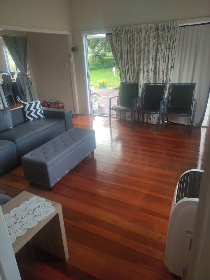 Nearer Hobbiton! Lifestyle Block. Entire 3.5 Rooms - Tuakau