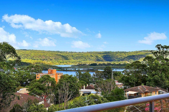 Walk To Cbd | Big Balcony | Pool | Air-con | Wifi - Central Coast