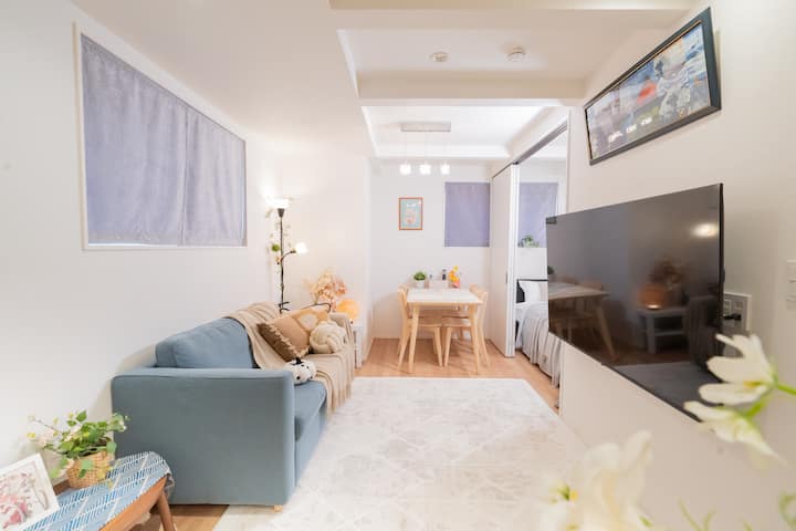 新宿中心地段的静谧温馨之家,徒步到商圈和美食街,走3分钟到车站,3年新筑可停车,采光通风优秀 - Shinjuku