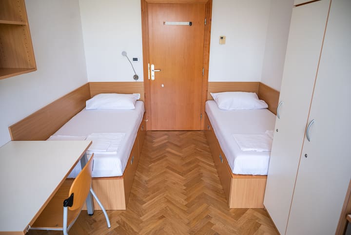 Hostel Sveta Ana - Room For 3 - Koper