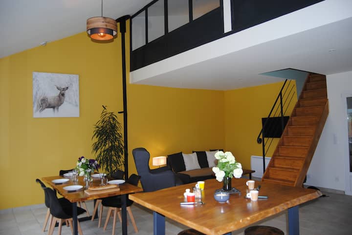 Logement Avec Terrasse Et Jardin - Sault