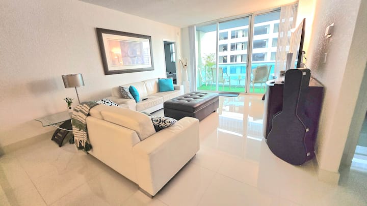 Miami, Florida, Hollywood, Frente Al Mar. - Hallandale Beach, FL