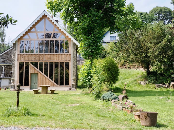 Dolwilym Cuckoo House - Pembrokeshire