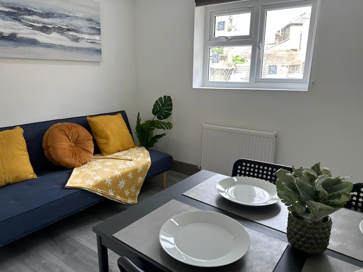 S2 Private Contractor + Professional Stay - Kent