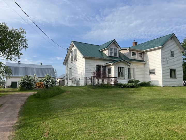 Darling Organic Farm Stay - Prince Edward Island