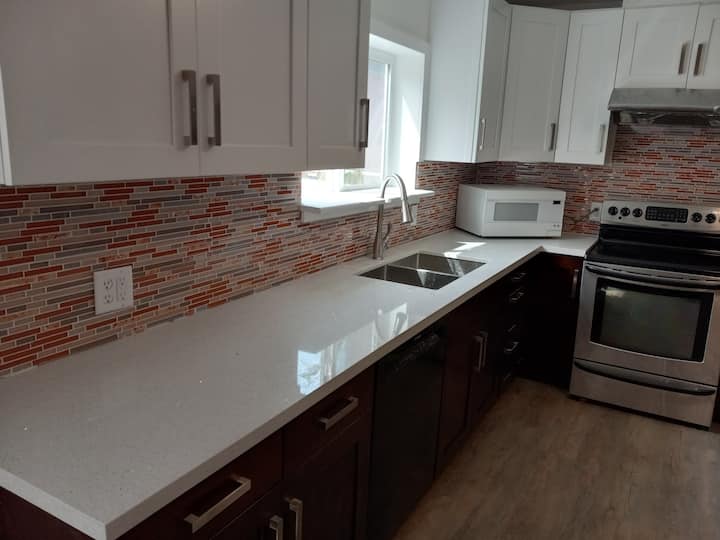 Spacious Quiet Oasis - Burien, WA