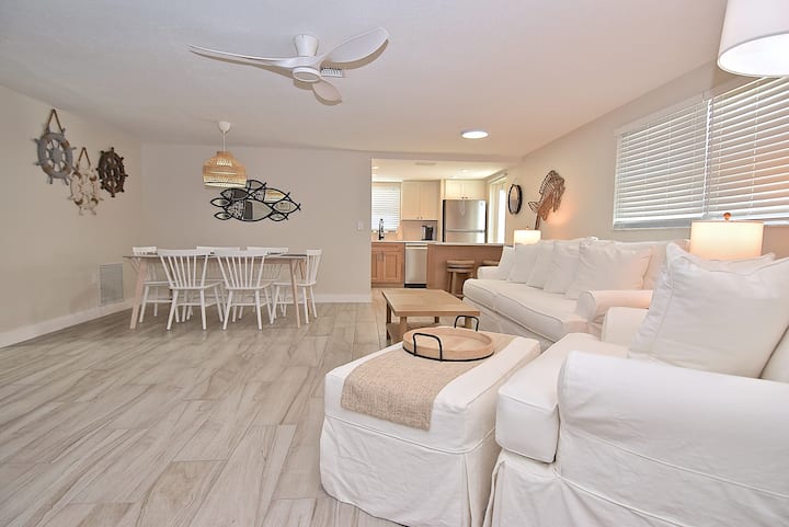 Villa By The Sea On Siesta Key! - Siesta Key, FL