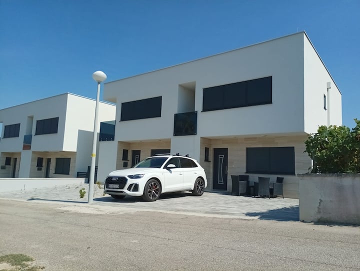 Holiday Home Cvetkovic - Vir