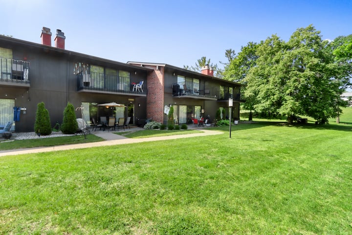 Entire Updated Condo In Lake Geneva - Lake Geneva, WI