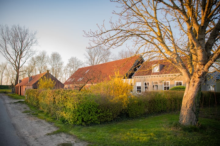 Luxe Verblijf ‘De Grote Nol’ In Oude Boerderij - Zierikzee
