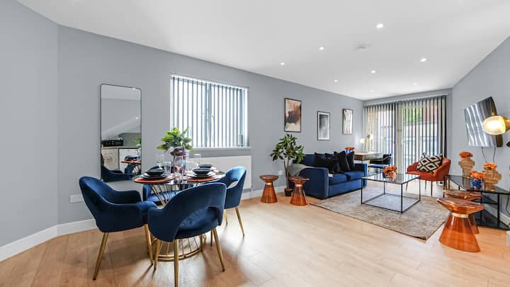 Cozy 2-bedroom Flat – Family Friendly - London