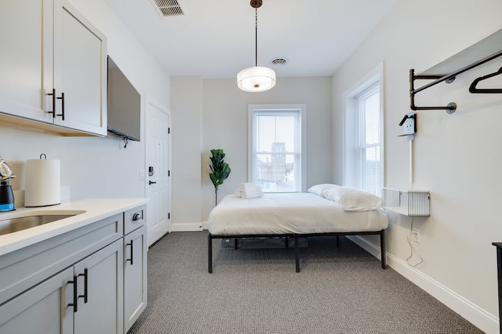 The Lackawanna House - Queen 311 - East Stroudsburg