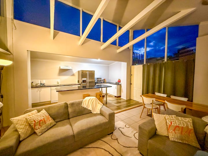 Jindy Base Camp - ジンダビン