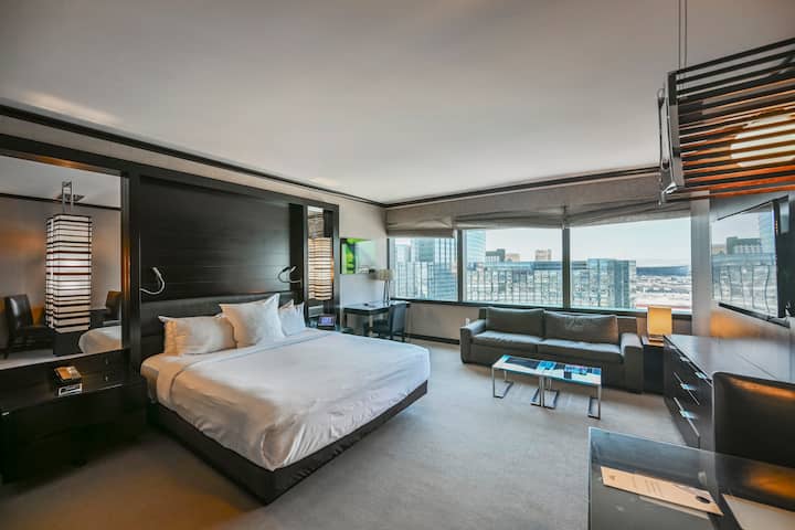 L19 Vdara Modern Studio | View | City Center - Las Vegas Strip, NV