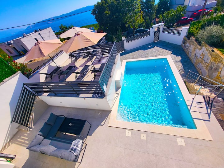 Rafael - Spacious Apartment With Stunning Sea View - Cirquenizza