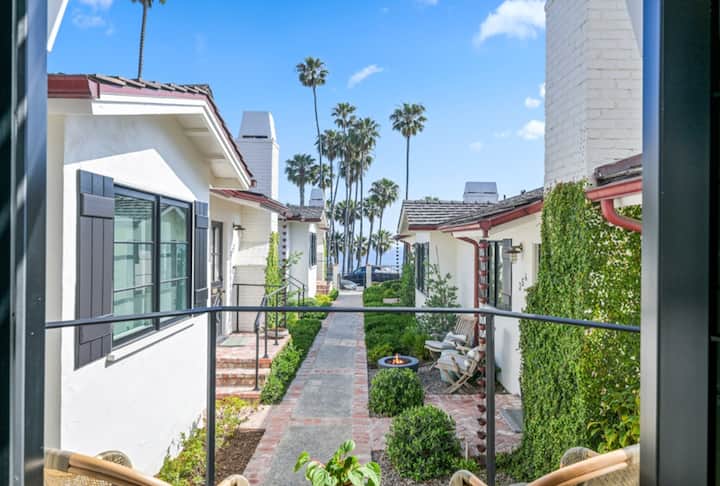 Cozy Oceanfront Cottage, Perfect Location! - Laguna Beach, CA