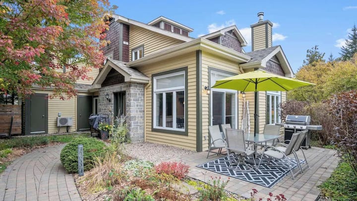 New! Cozy Condo On Golf W/ Fire Pit & Scenic Views - Mont-Tremblant