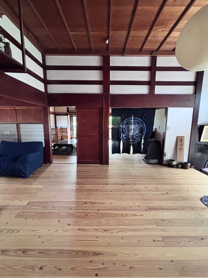 佐渡の伝統的古民家宿｜朱鷺と佐渡の星空に癒される田舎
時間 - 佐渡島