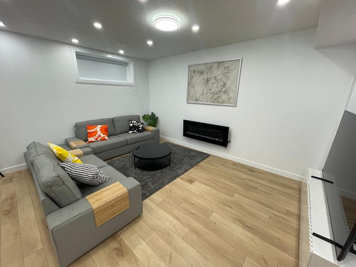 Serene Rockland Park Stay - Canada