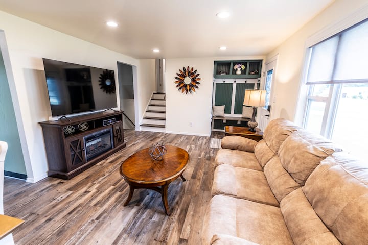 Charming Split-level Near Lambeau - Green Bay, WI