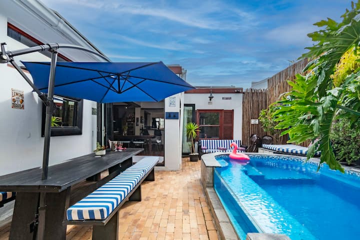Butler-inclusive 5-bedroom Villa - Camps Bay