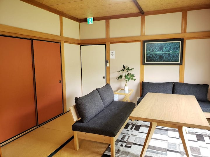 高松空港から車で20分。美しい山々と清流に囲まれた隠れ家 - Takamatsu