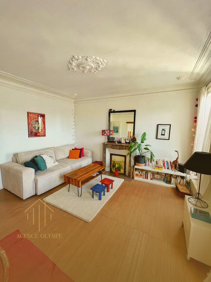 Appartement Charmant Sur La Butte De Montmartre - Paris