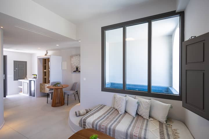 Niabelon Deluxe Suite Private Jacuzzi Sunset View - Oia