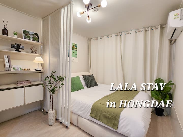 [2월big할인]단독사용/3bed3room/평지/무료짐보관/7ppl/경의선숲길/홍대입구망원 - Seoul