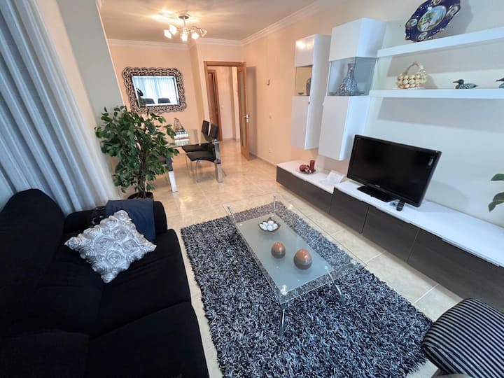 Apartamento En Urbanización Al Lado De La Playa - Isla