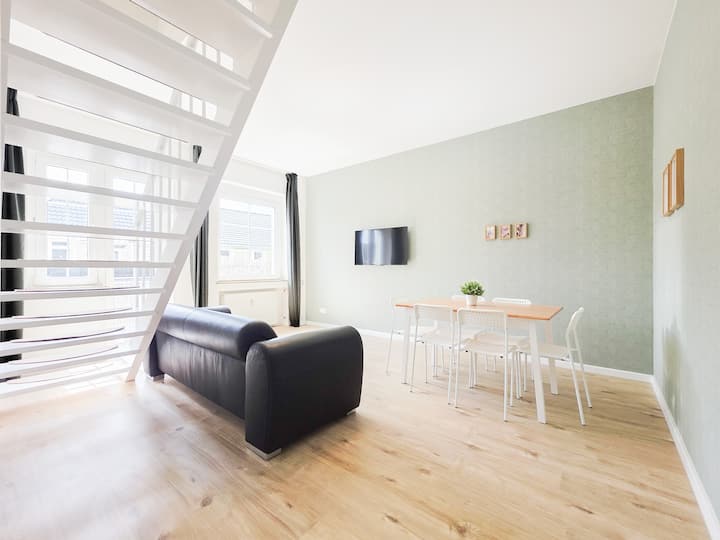 Tolstov Apartments - Attic- Maisonette - Balcony - Düsseldorf