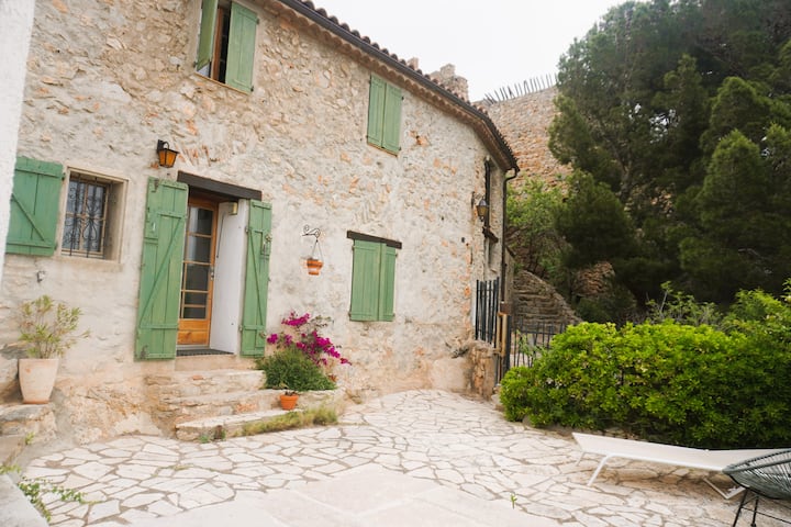 Les Volets Verts Proche Château De Fitou 8 Pers. - Leucate