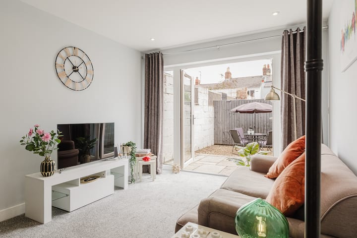 The Nook, Cheltenham, Town Centre-parking & Garden - Cotswolds