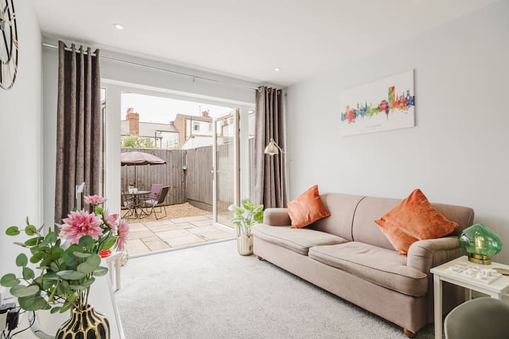 The Nook, Cheltenham, Town Centre-parking & Garden - Cotswolds