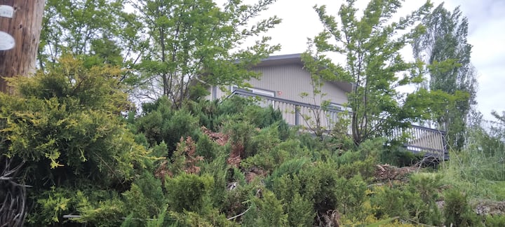 You Get 2 Bedrooms In Shared Home.  Sleeps 4 - Klamath Falls, OR