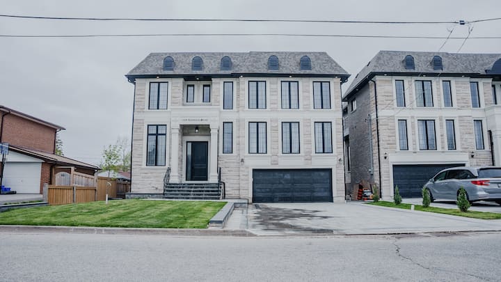 Upscale Pickering Escape | Near Lake & Dining - Ajax