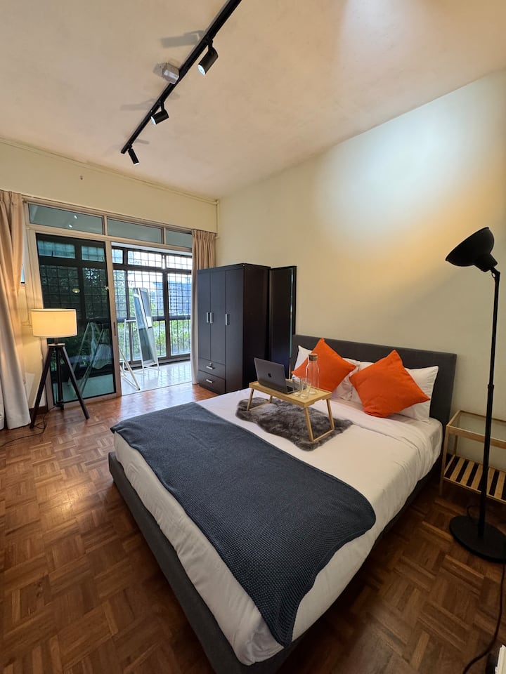 Co-living Space | 1 Min To Mrt | Private Balcony - Singapore