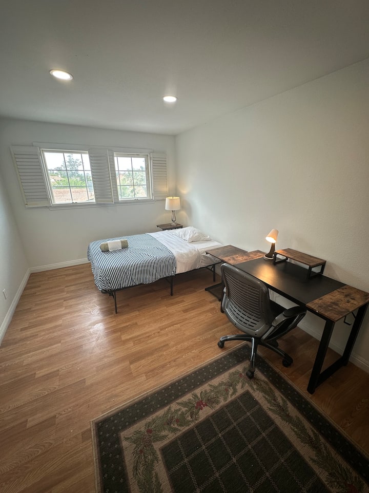 Plaza Private Bedroom 3 X - 