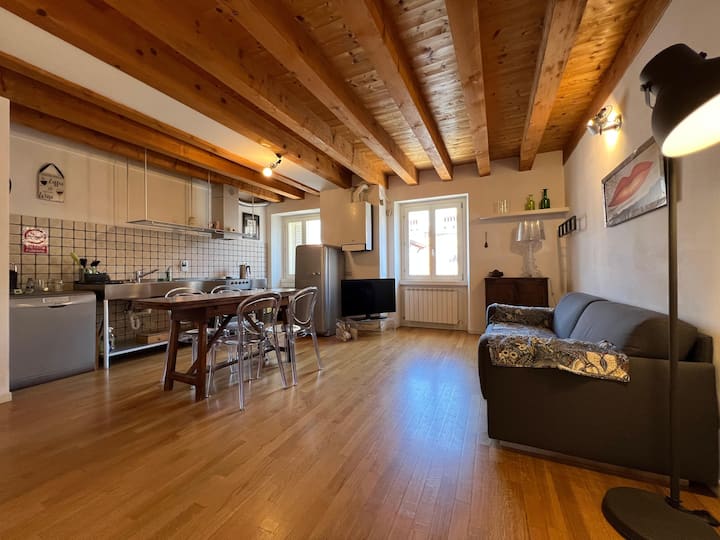 Finestre Su Cavana Historical City Center - Triest