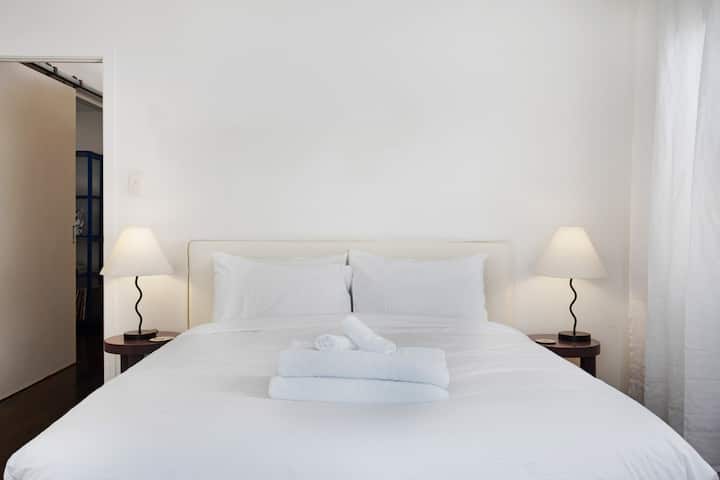 Bright Ponsonby Villa: A Designers Dream - Auckland