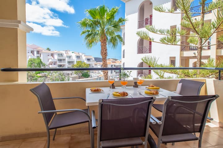 Apt Patricie With Heated Pool - Los Cristianos