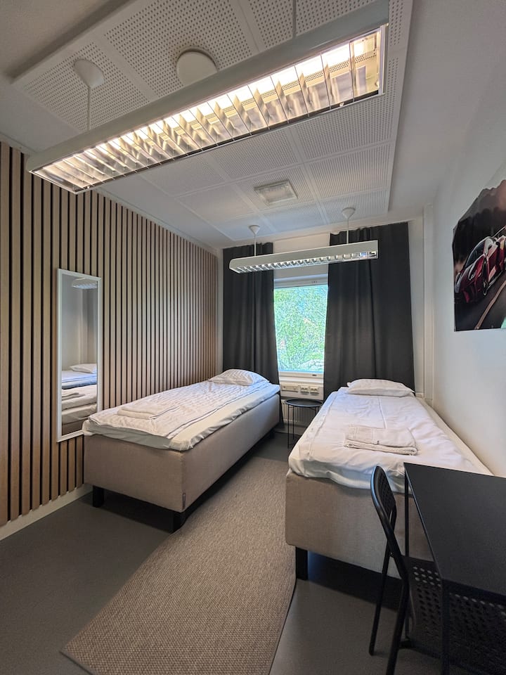 Kahvitie 32 · Kotimaailma -   Hostellihuone 1 - Kokkola