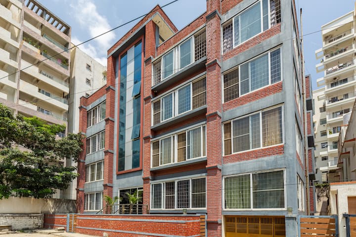 6 Rooms In Multiple 4bhks W Cook All Amenities - Bangalore