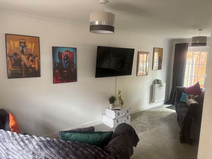 Upto 9 Contractors, Longstay Discounts - Essex