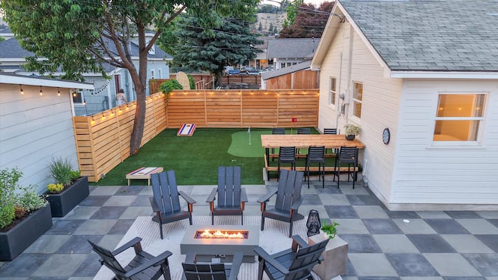 Lake & Lounge - Walk To Town, Putting Green, Pets - Lake Chelan, WA